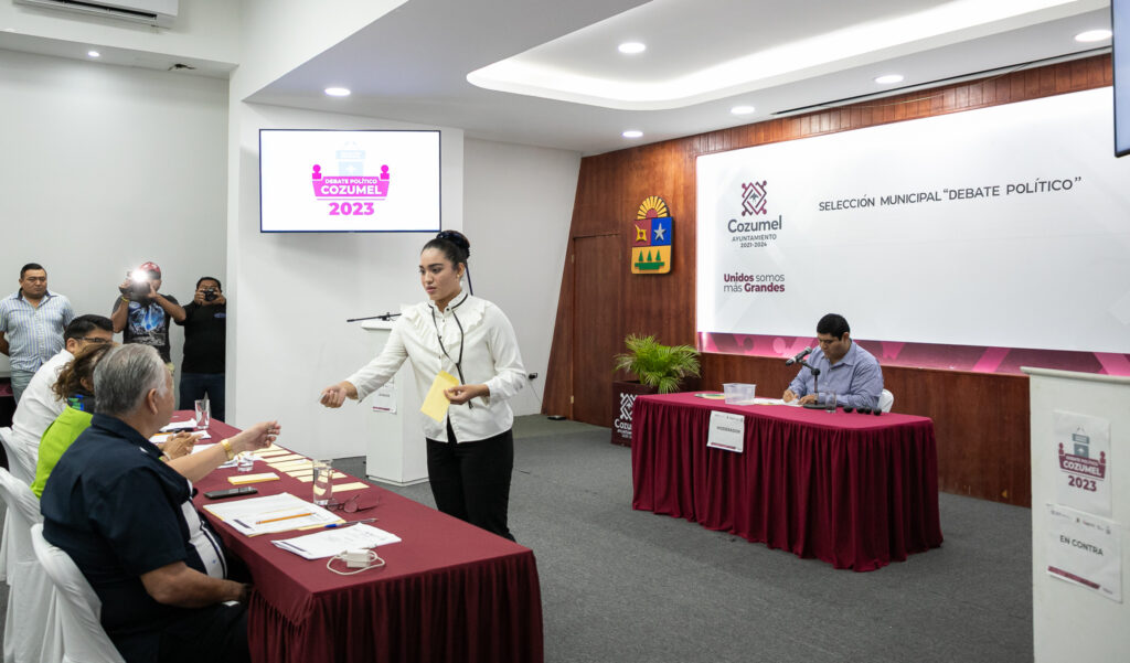ÁNGELA MARINA BADILLO RODRÍGUEZ REPRESENTARÁ A COZUMEL EN EL DEBATE ...